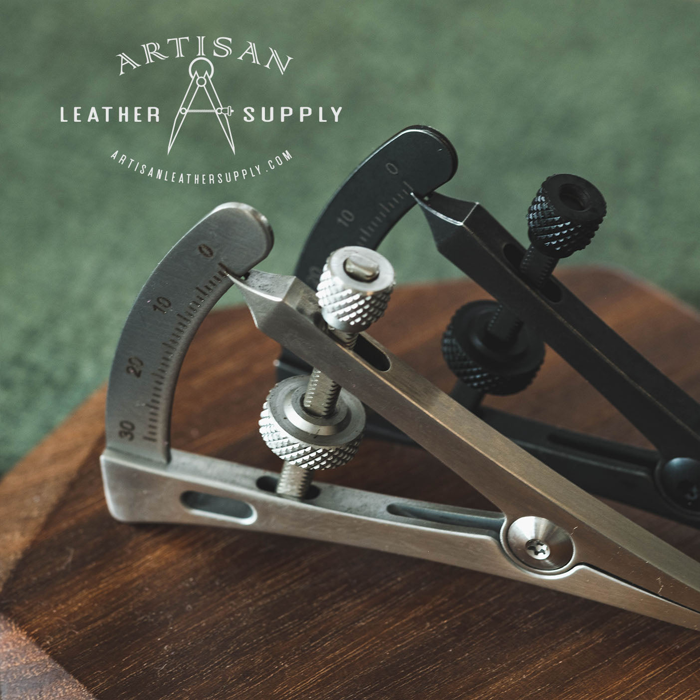 Precision Scratch Compass – artisan leather supply